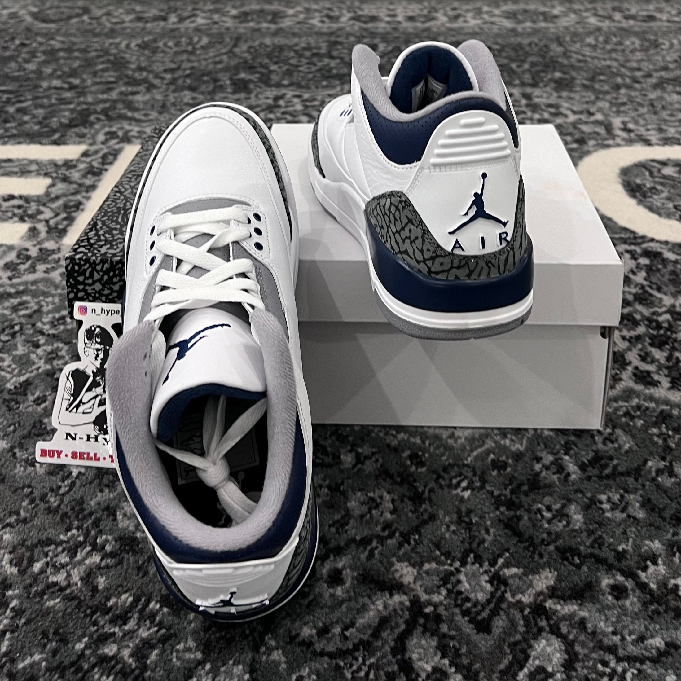 Jordan 3 Retro Midnight Navy CT8532-140